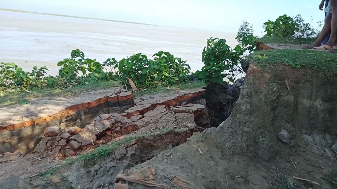 Birnagar Ganga Bhangan #Dam_breaking_scene 18sep2021 - YouTube