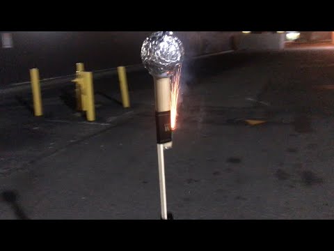 4” Strobe Rocket 🚁💥 - YouTube