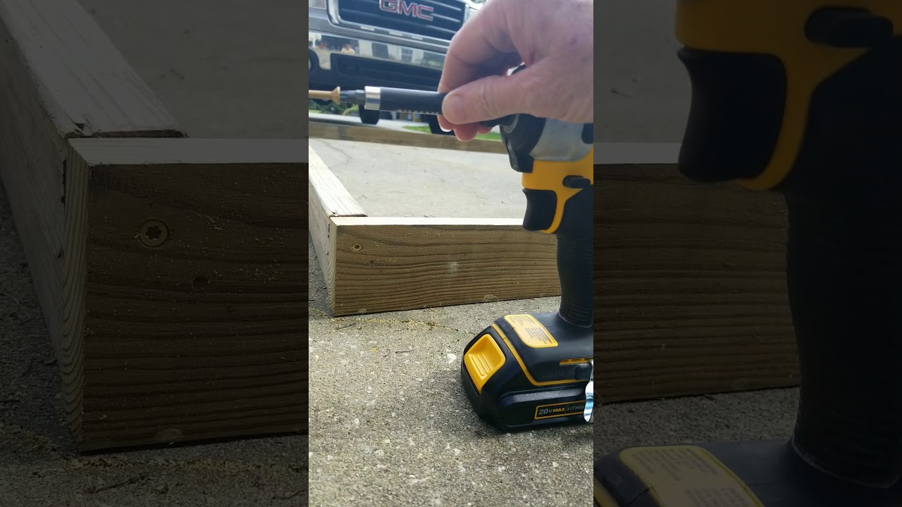 Joining the corners of the frame - YouTube