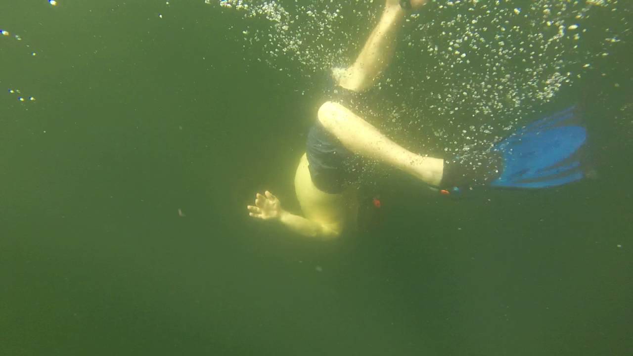 Free diving Beach Pond Rhode Island 40 feet - YouTube