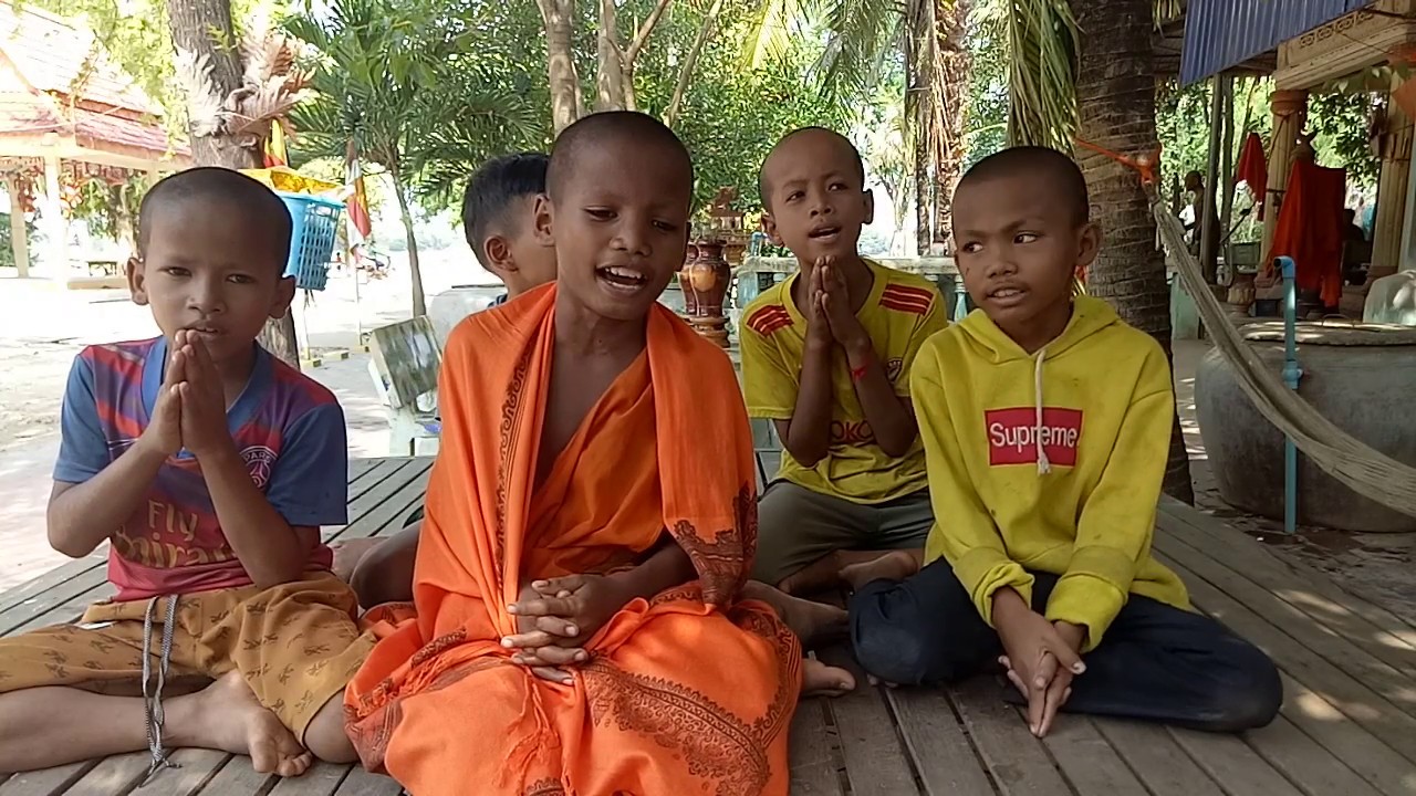 😂ពីរបីមេអត់ចប់😂 Pray dharma / khmer buddhist child - YouTube