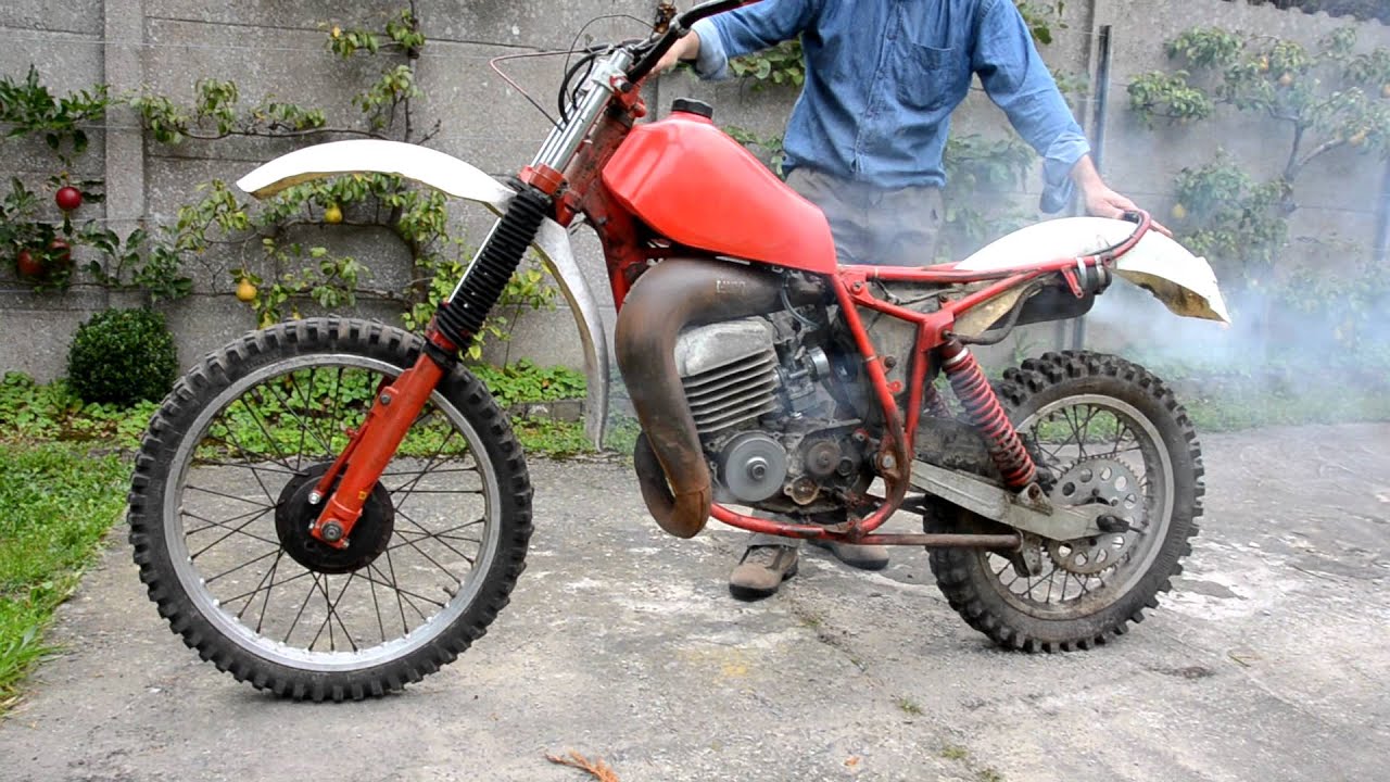 CLASSIC ENDURO MOTORBIKE APRILIA RC250 - 1979 - YouTube