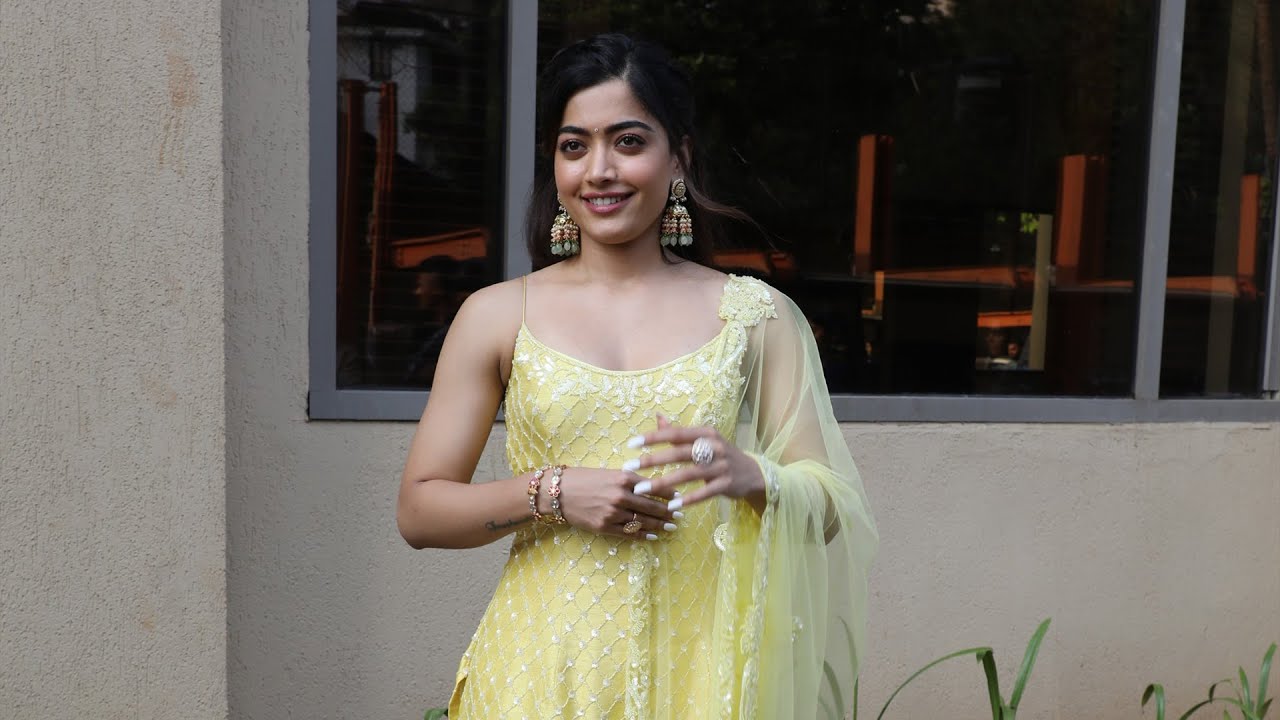 Rashmika Mandanna Aka Srivalli Looks Like Sunshine In Yellow Suit 😍☀️ ...