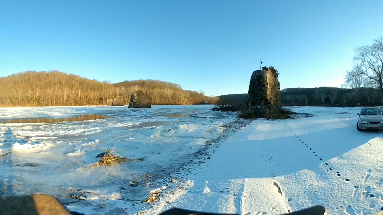 360 degree (V.R.) Frozen Delaware River at Bucks County River Country ...