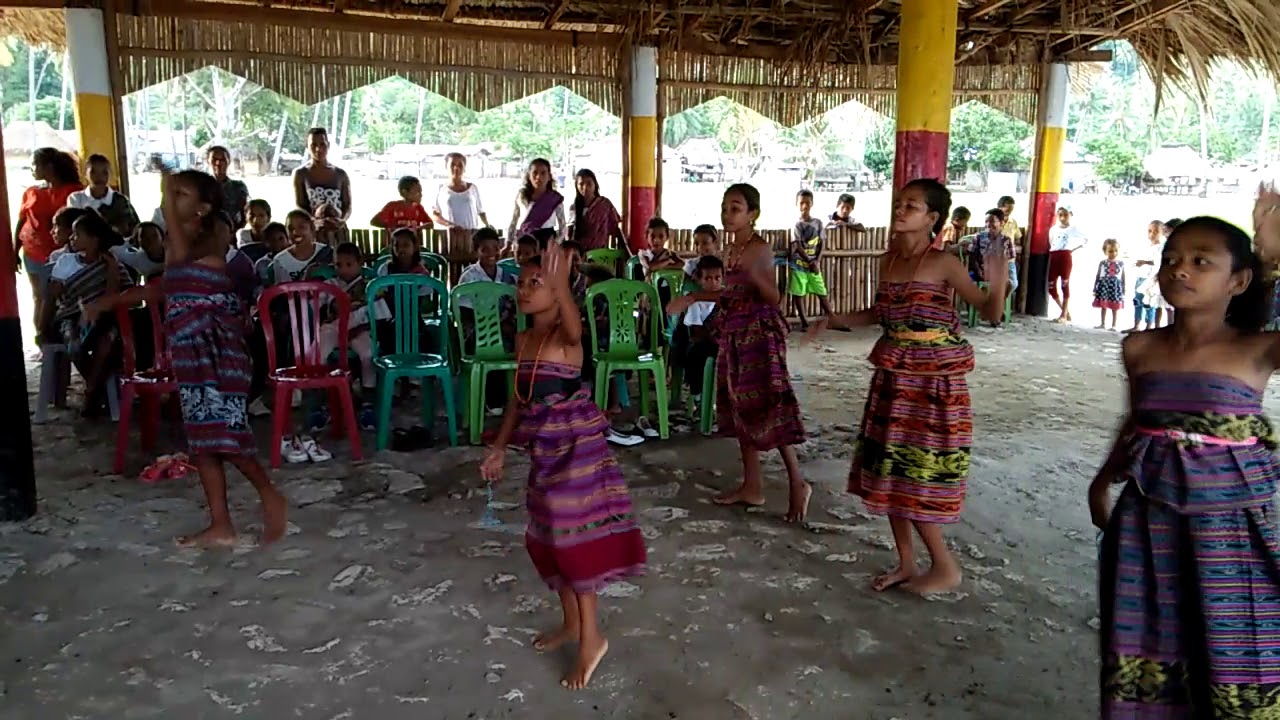 Traditional dance From Timor Leste, Ailymabata - YouTube