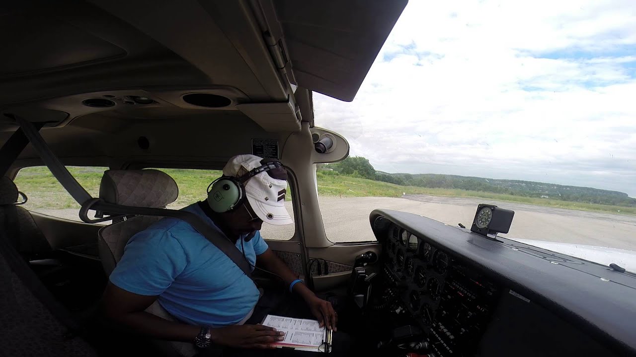 Start Up and Take Off C172 Burlington - YouTube