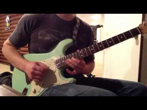 3Leaf Audio Proton Envelope Filter with Fender Stratocaster - YouTube