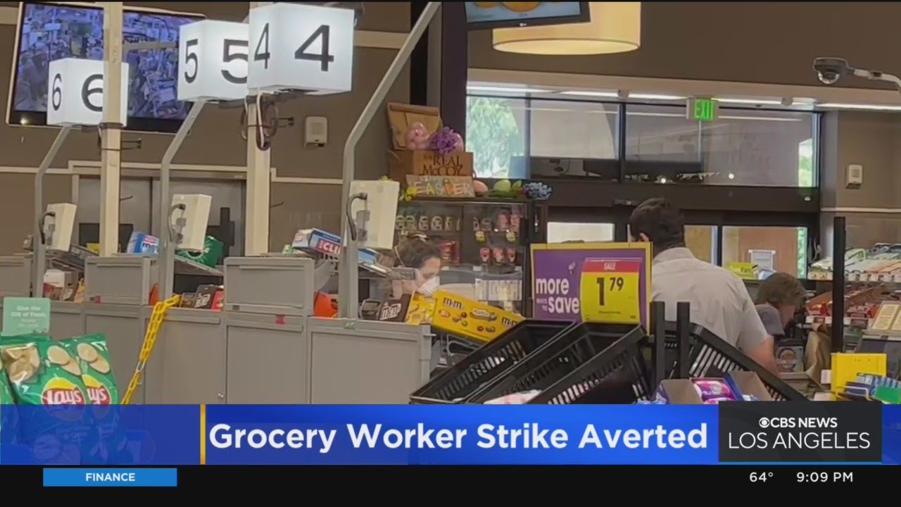 Grocery store workers avert strike, come to tentative agreement - YouTube