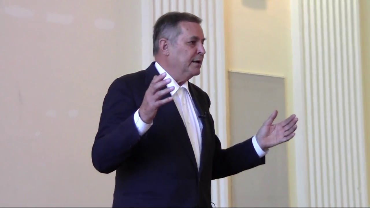 Balczó András előadása - YouTube