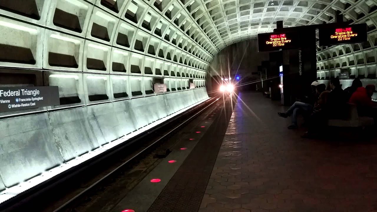 WMATA Metrorail - Alstom 6000 Series #6012 arriving into Federal ...