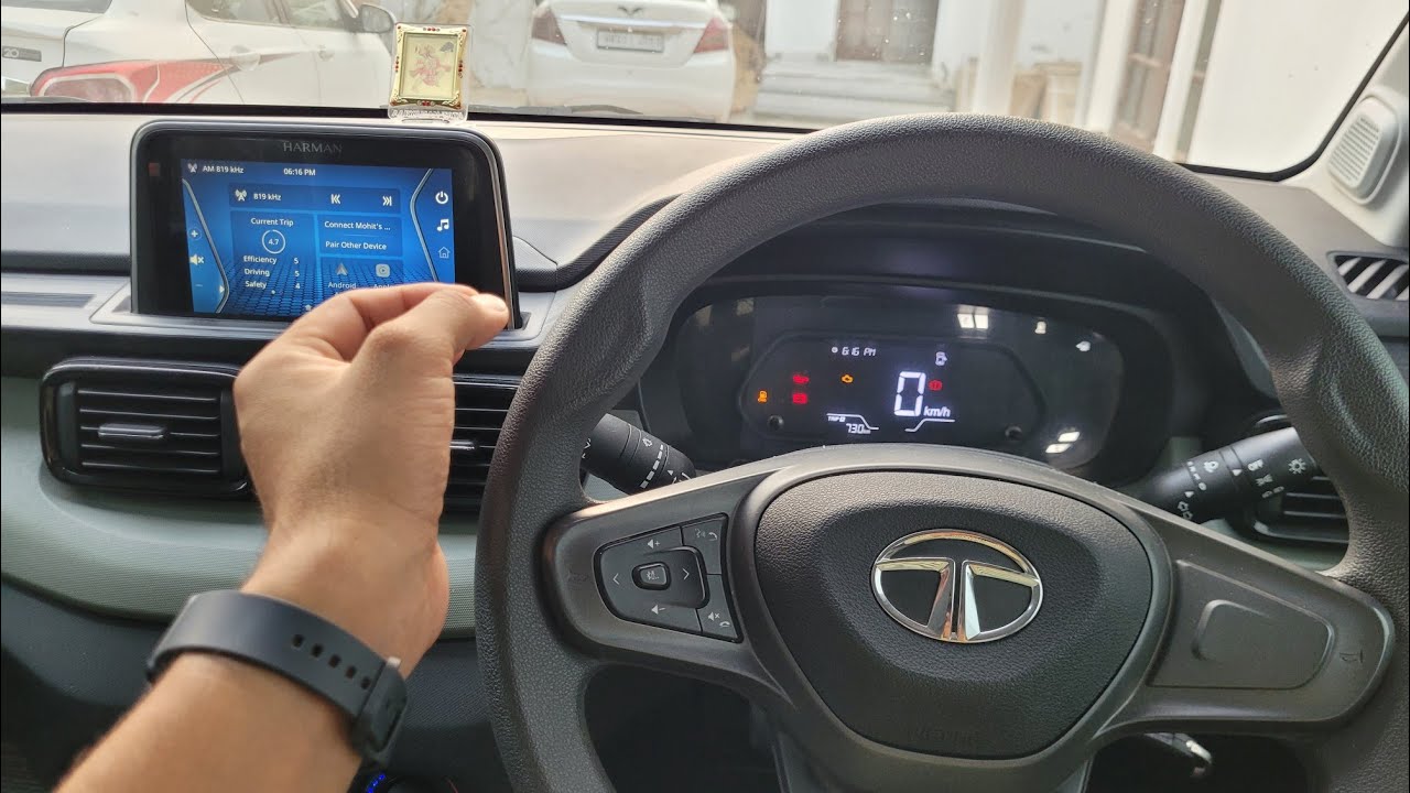 Punch CNG 🔥🔥🔥 के Music system और Instrument cluster के features का ...