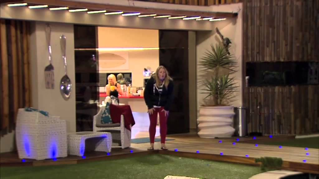 BBAU 2013 l Something Stinks! - YouTube