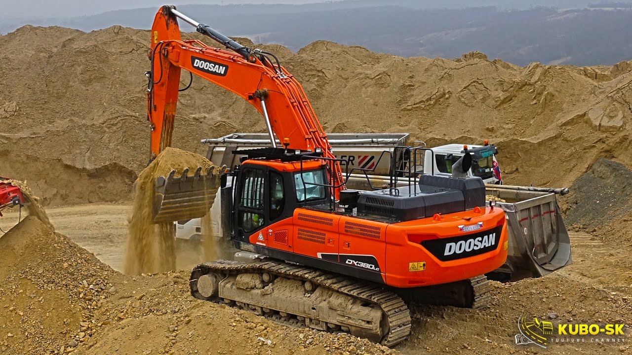 Doosan DX380LC-5 excavator loading semi trucks - YouTube