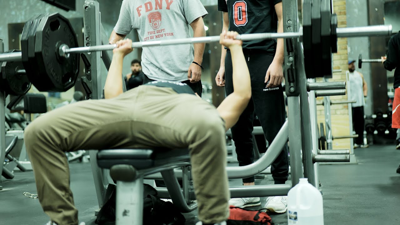 Road to 405 Bench pt.14 - YouTube