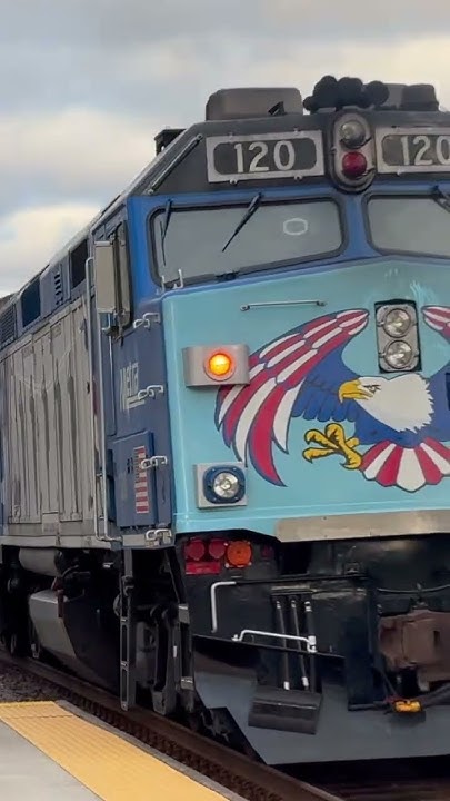 Metra #120 in Wheaton Illinois #jesus #train #cassscenicrailroad #railfanusa #railfan - YouTube