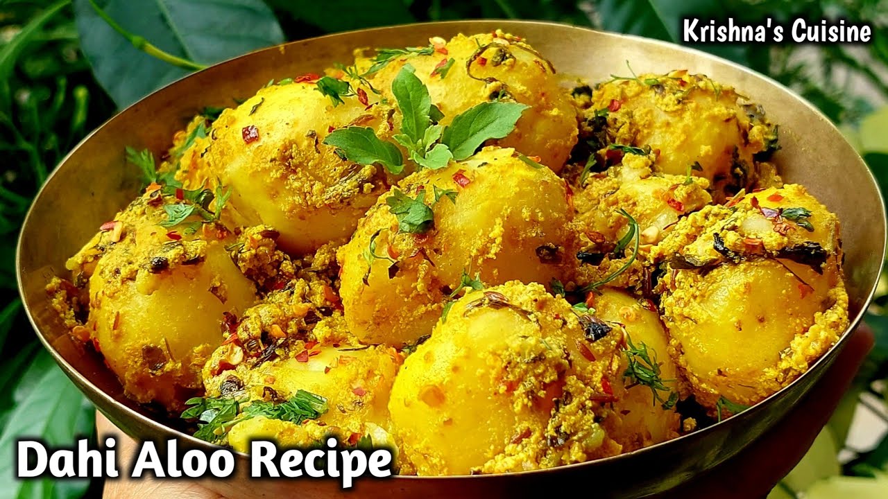 Dahi Wale Aloo Recipe || Dahi Aloo Ki Sabzi || Potato In Yoghurt Gravy ...