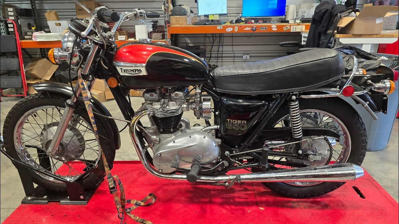 1972 Triumph TR6R Tiger 650 Restored For Sale - YouTube