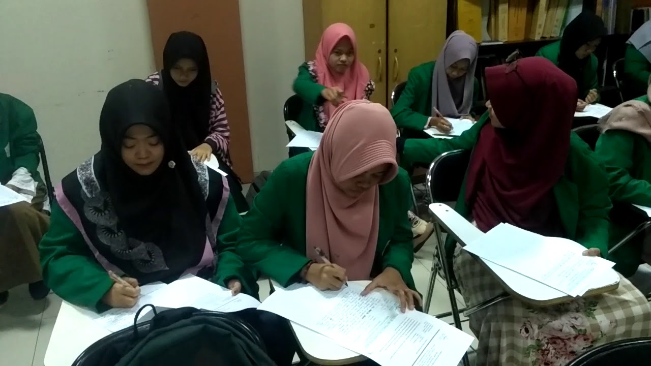 Suasana ujian semester 8 STIT Islamic Village Tangerang - YouTube