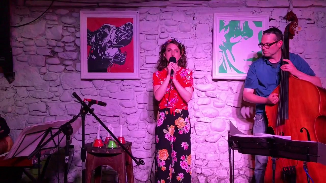 Sue Rynhart in Kilkenny - YouTube