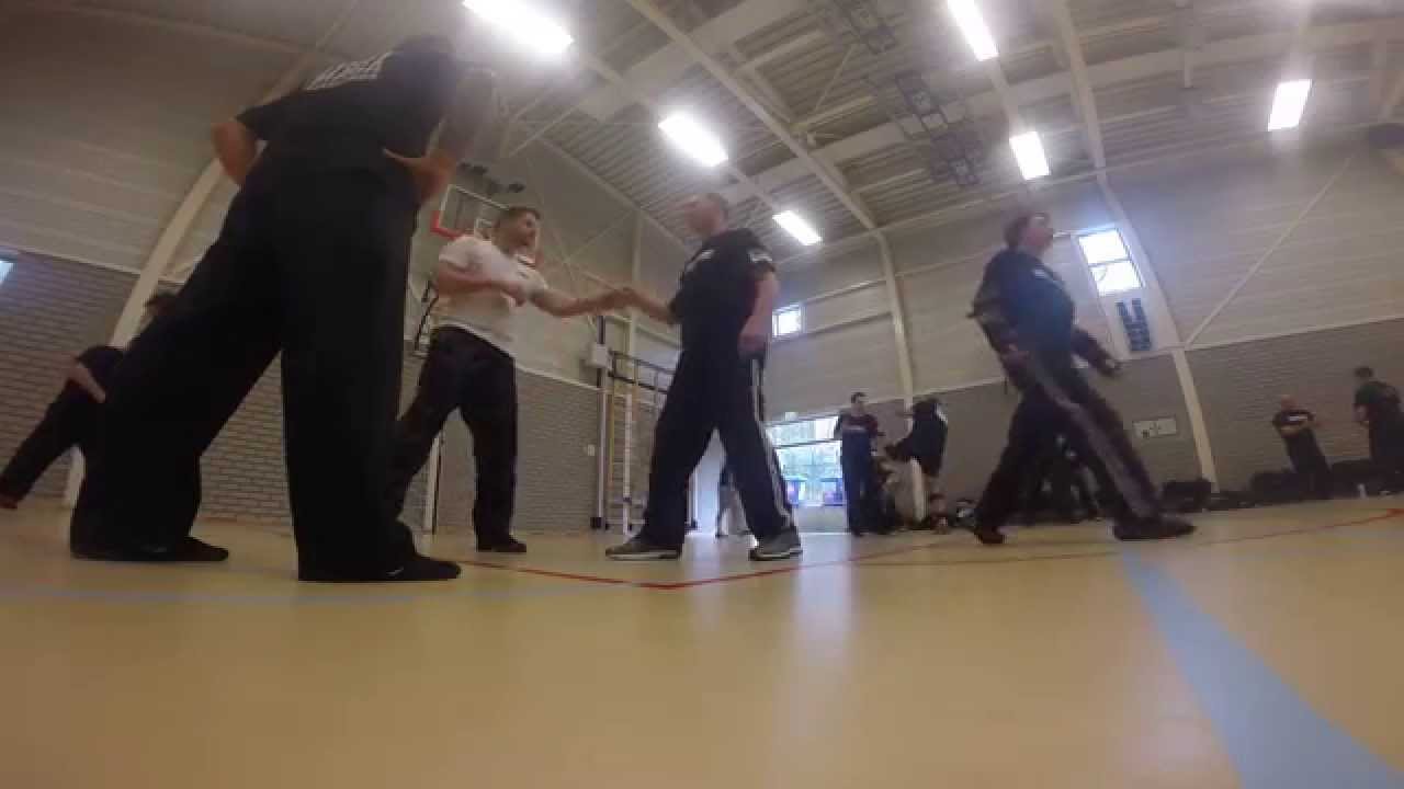 Surviving the blade | Knife defense training | - YouTube
