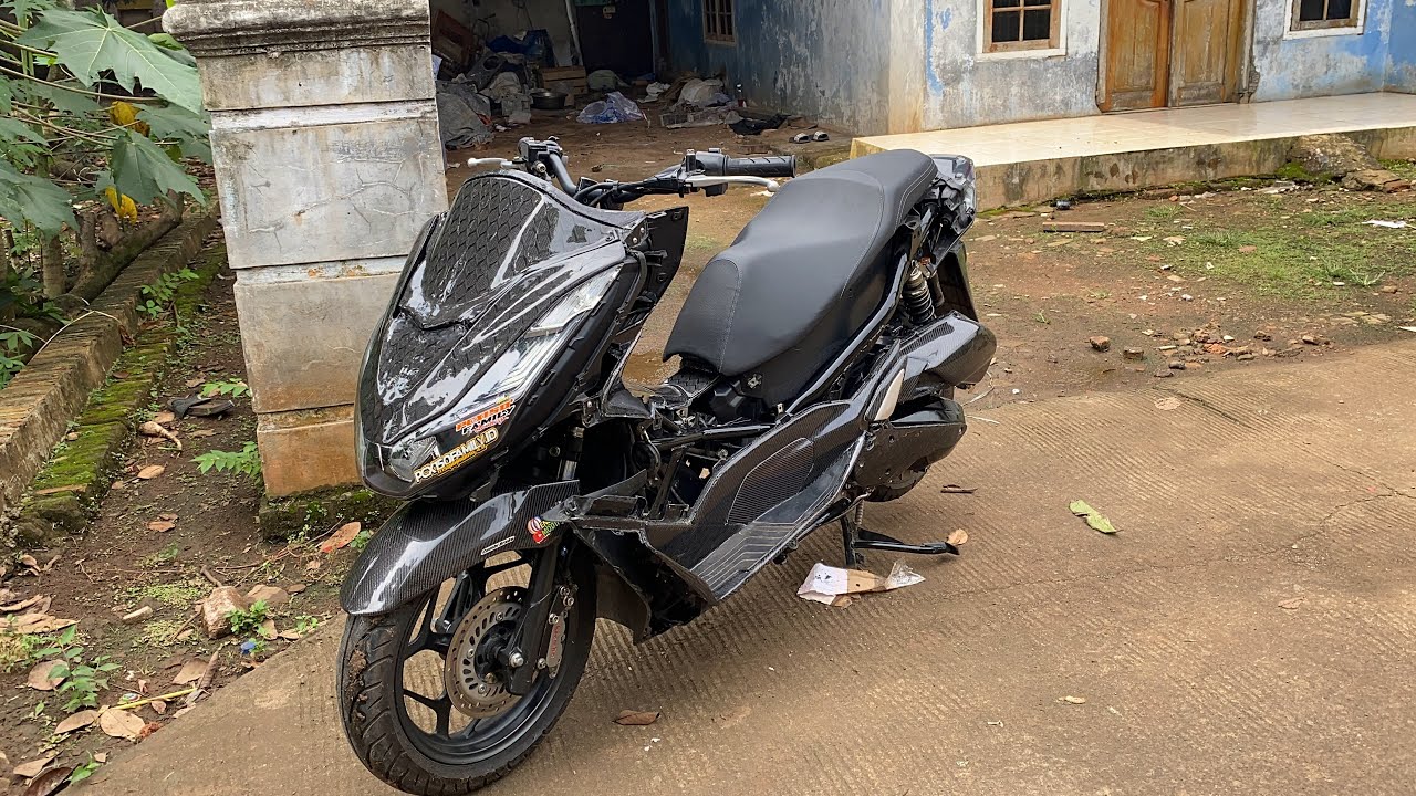 Pcx 160 full carbon kevlar - YouTube