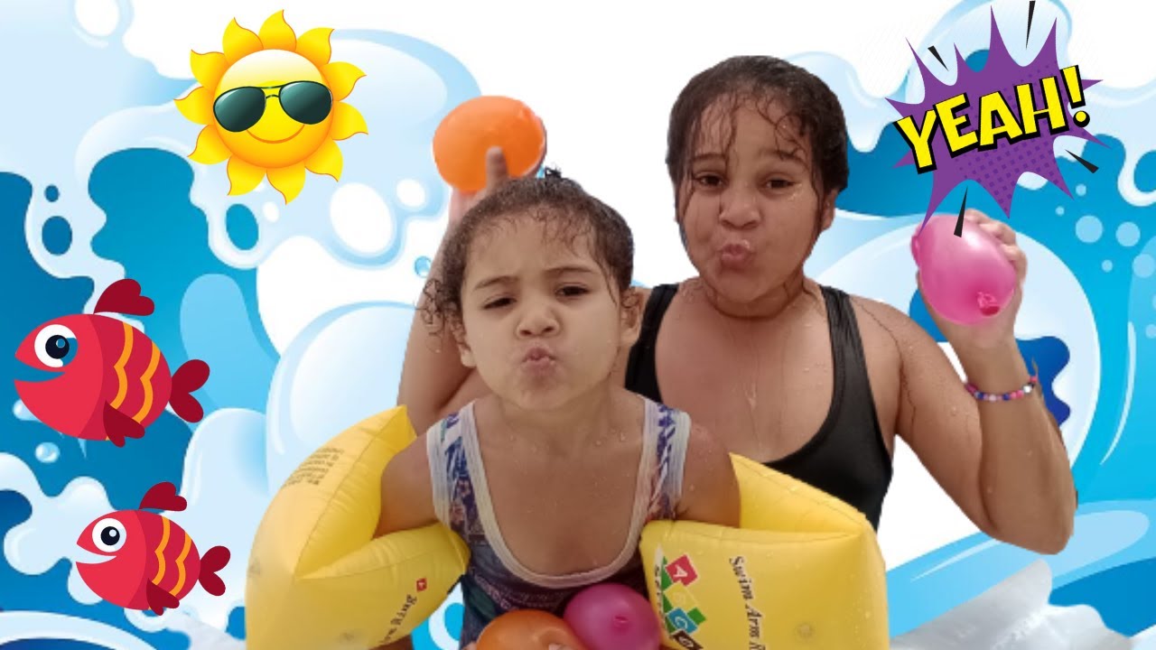 NADANDO NA PISCINA DE PLÁSTICO E BRINCANDO DE DESAFIO DO BALÃO - YouTube