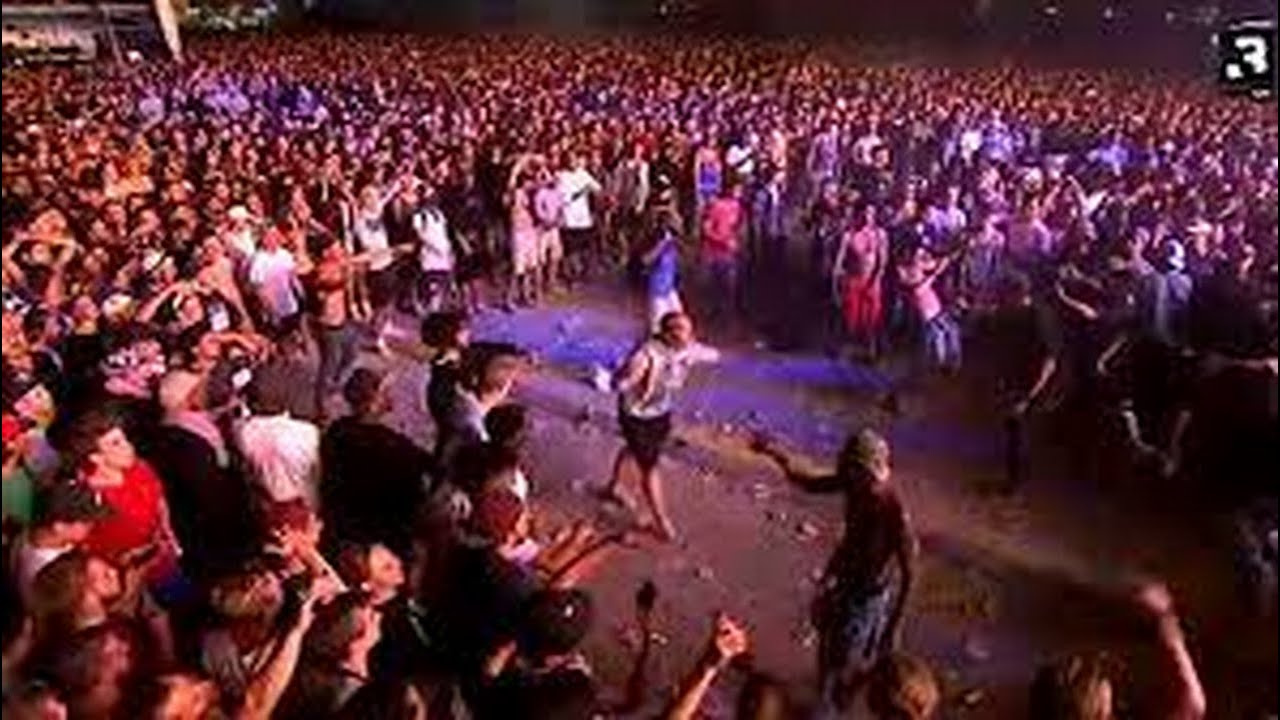 what is a Mosh pit ? - YouTube