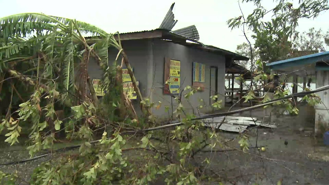 Typhoon Bopha / Pablo Raw Footage From Koror Palau - YouTube