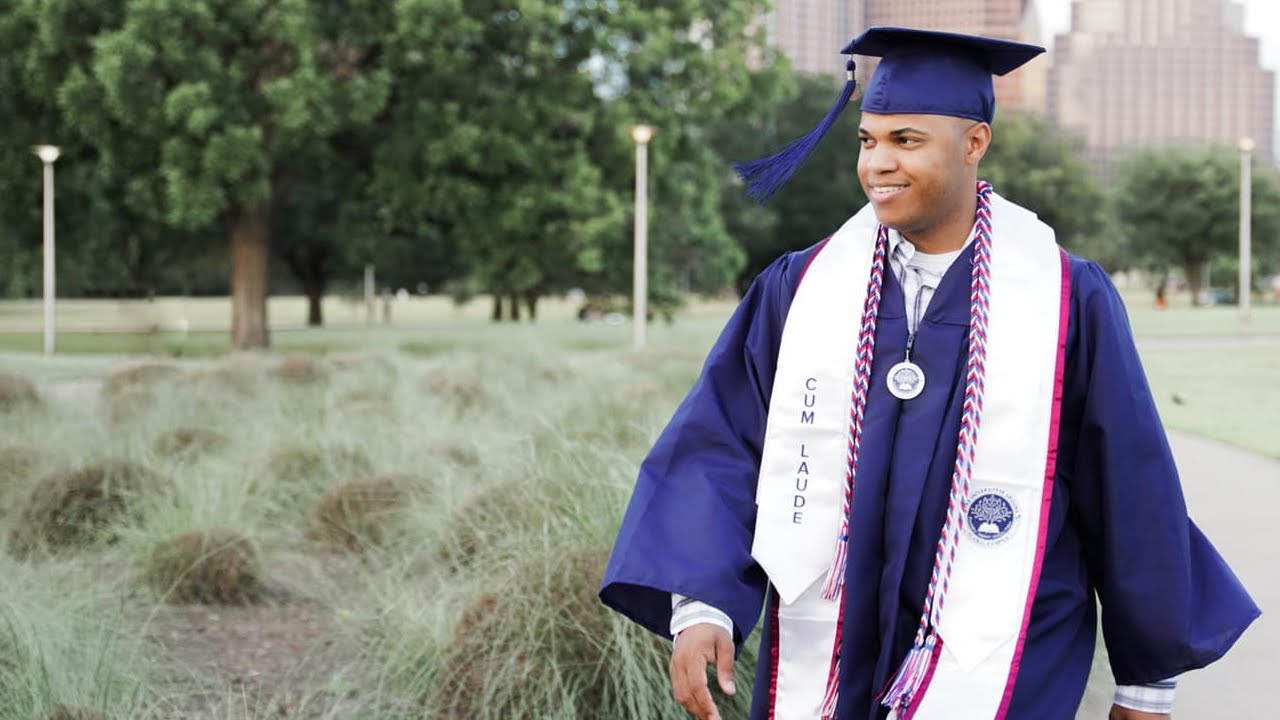 UAGC | Fall 2021 Virtual Commencement Ceremony - YouTube