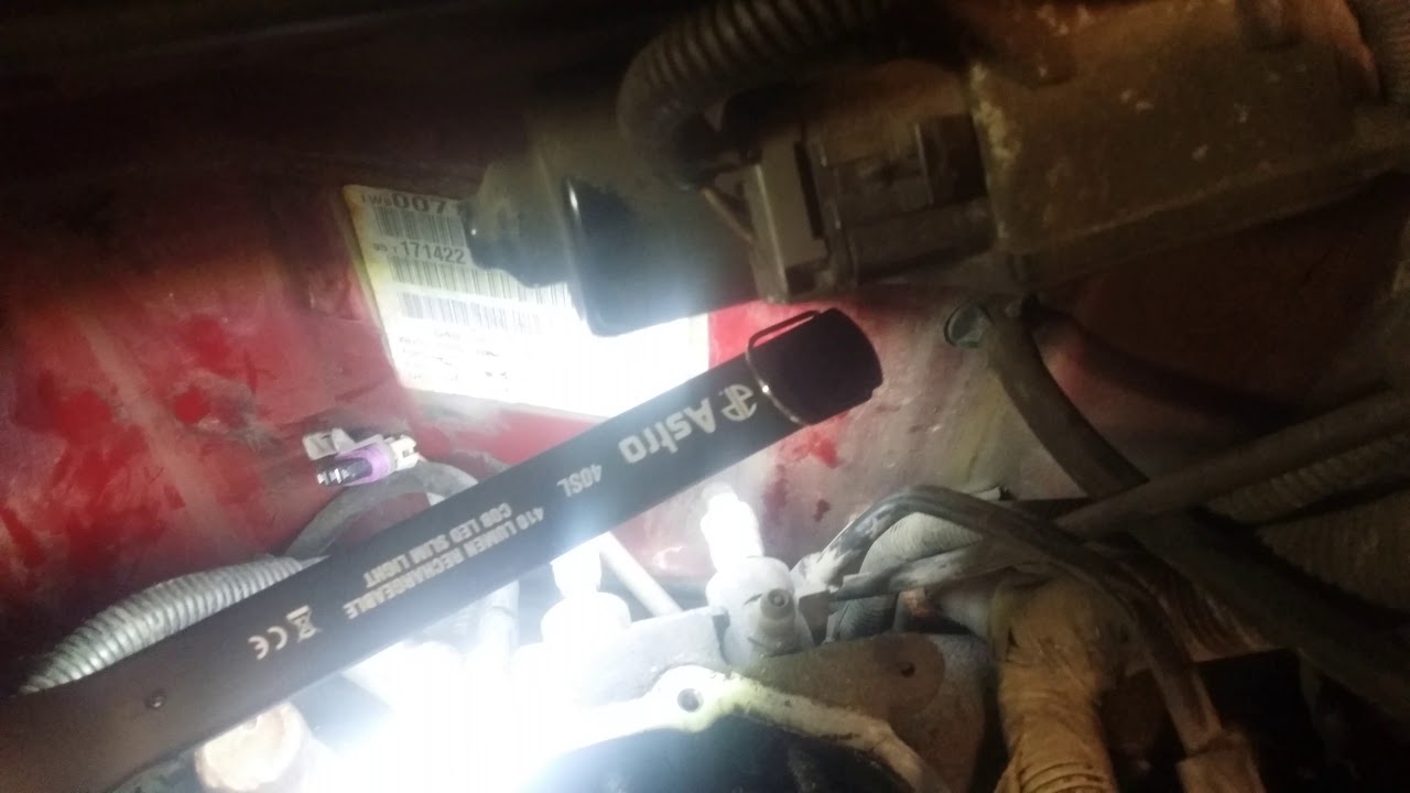1995 Chevy Blazer 4.3L Fuel Line Bracket and Wire Loom access and ...