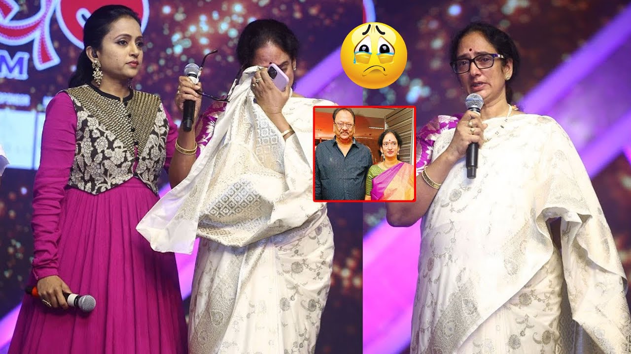 Rebel Star Krishnam Raju Wife Shyamala Devi At Santosham Awards | Suma ...