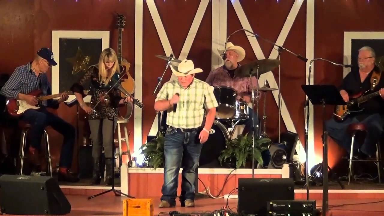 Hunter Collins sings At This Moment at The Gladewater Opry 8 8 15 - YouTube