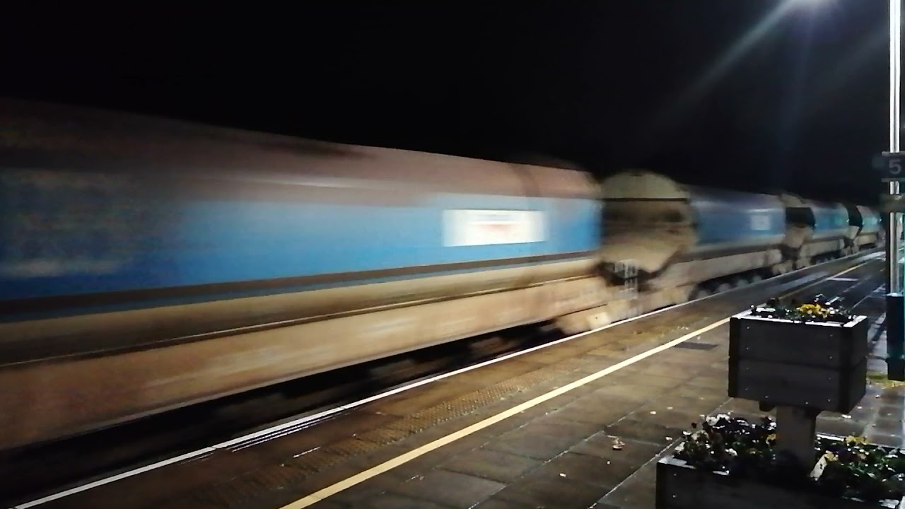 25/11/21 -Ballast Train - Freightliner -Class 66 - 66537 - Crewe ...
