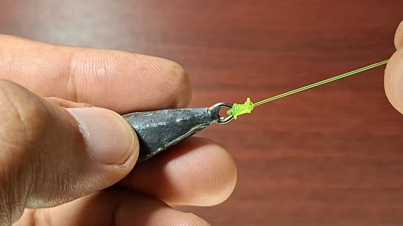 How to tie a sinker for bottom fishing - YouTube