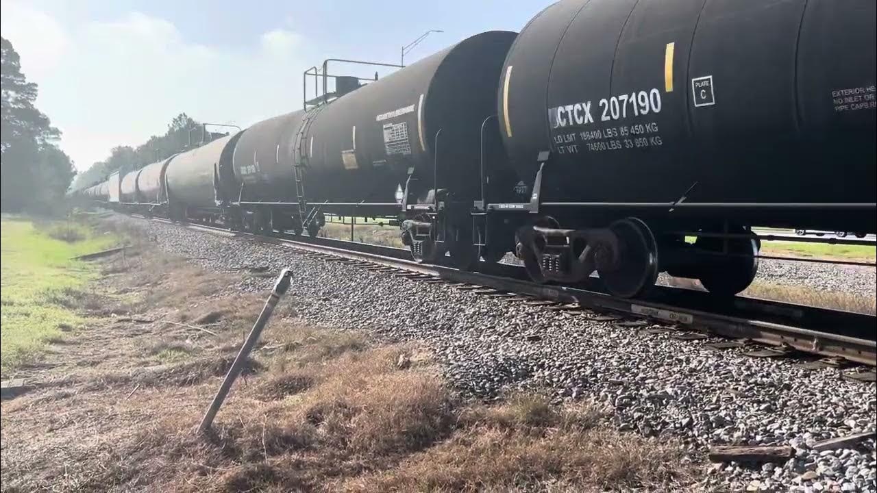 UP 6822 Leads Manifest Magnolia,Tx - YouTube