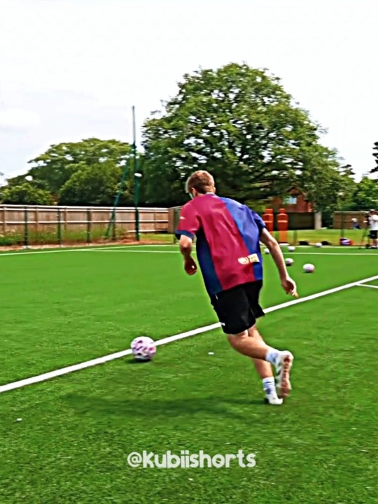 Why Simon is the best footballer in the Sidemen 🥶 #sidemen #miniminter ...