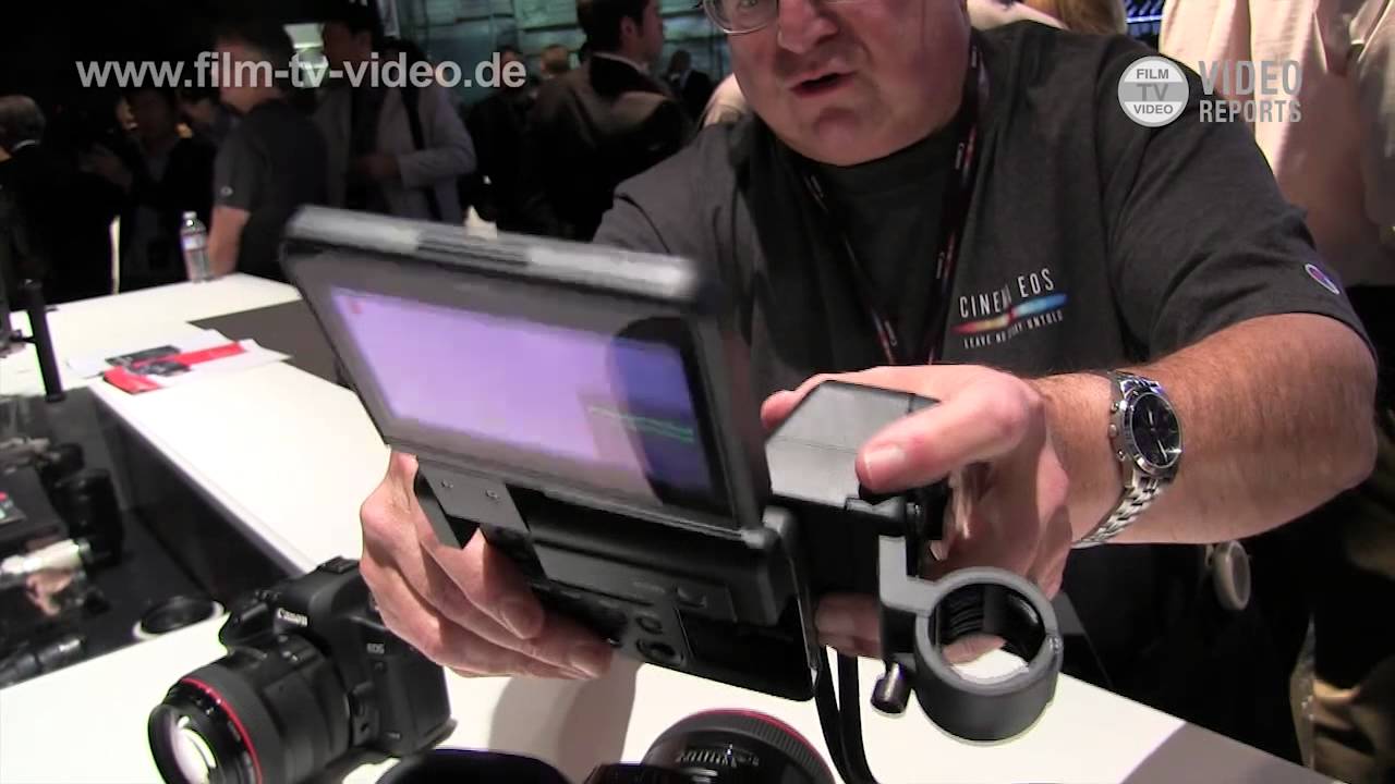 EOS C300: Display- und XLR-Erweiterung - YouTube