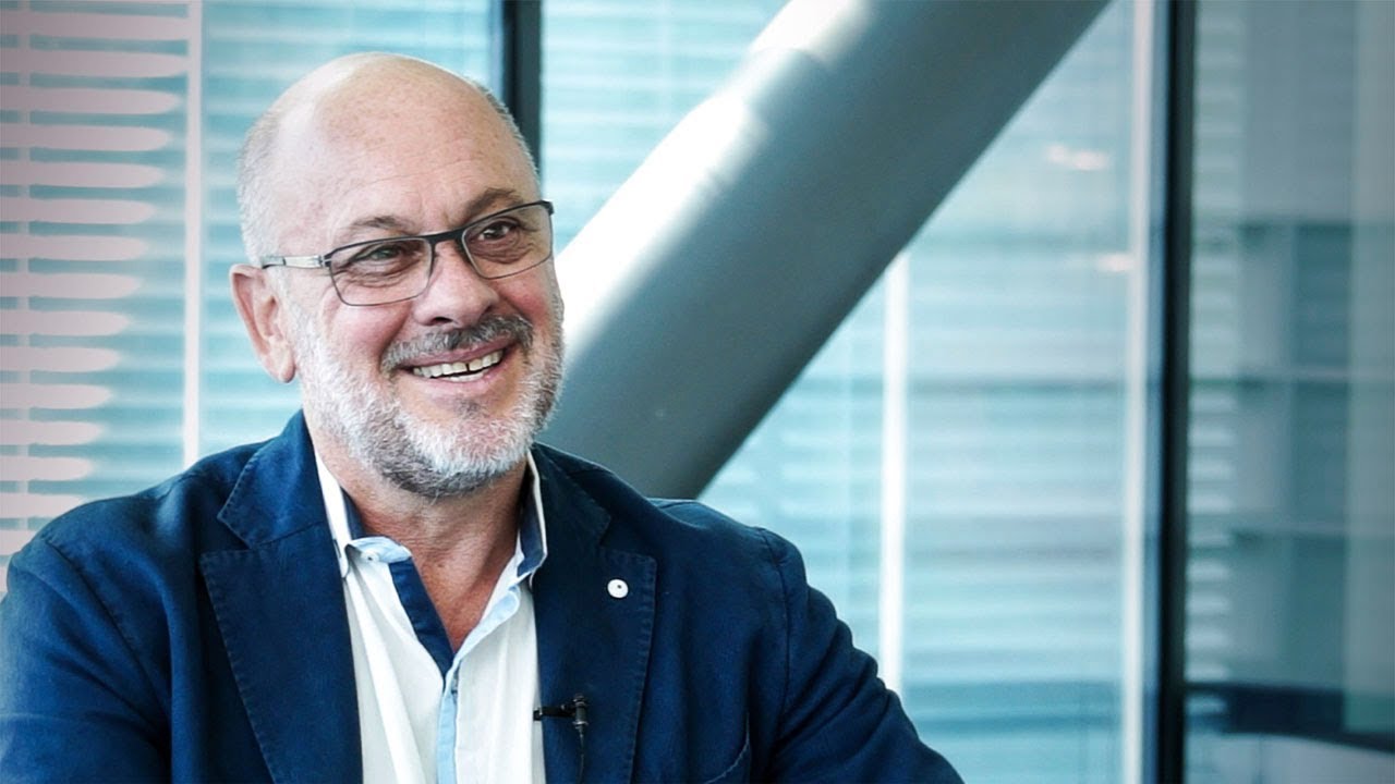 Tim Flannery: Europeans are the ultimate hybrid species - YouTube