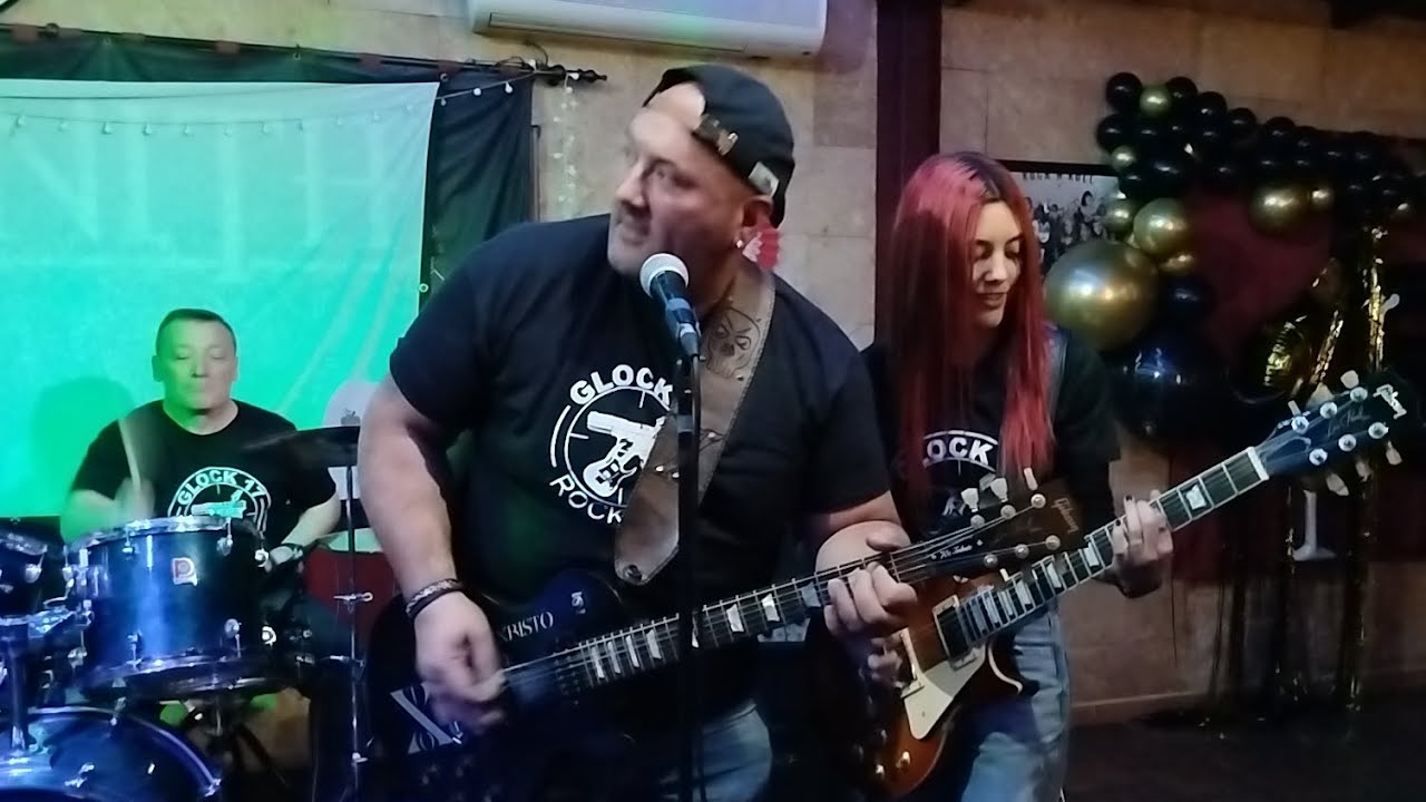 Glock 17 - Es lo que hay (Videoclip oficial) - YouTube