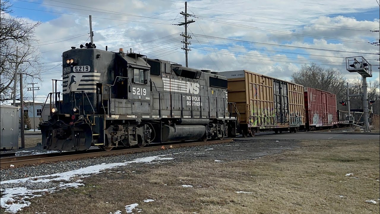 NS 5219 (High Hood) Solos the WS-16 Back Towards to Sterling! - YouTube