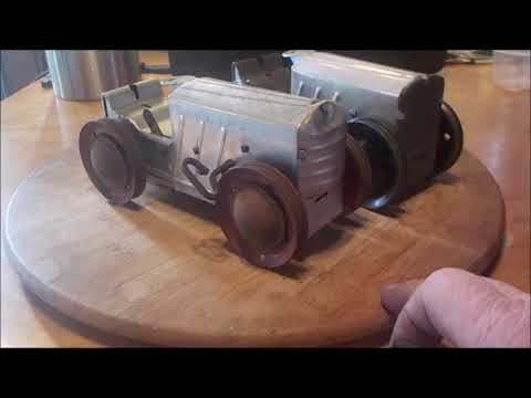 Up Close Look at MARX 1930 Wind Up Tractor Crawlers - YouTube