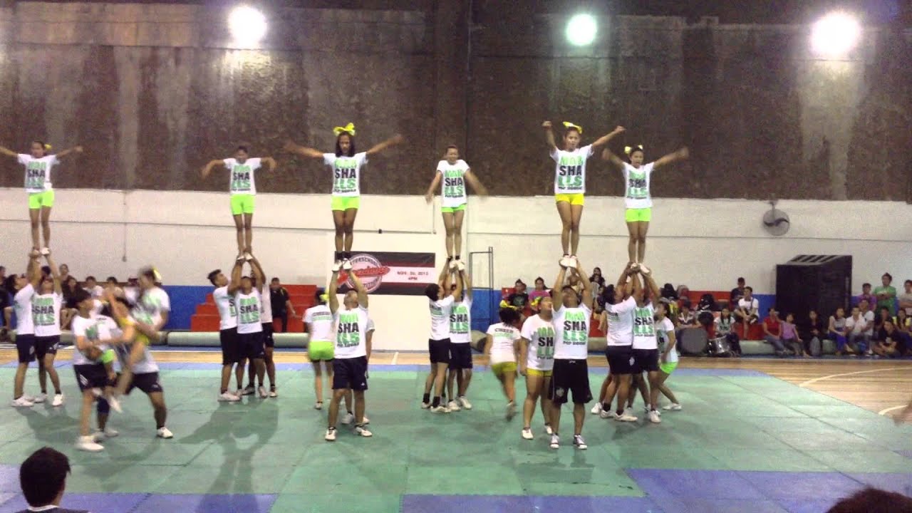 kairis027 - Starmall CDC2013 PLMun Marshalls Pep Squad - YouTube