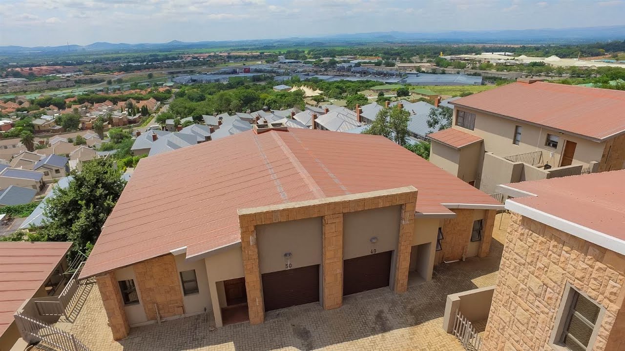 3 Bedroom Townhouse for sale in North West | Rustenburg | Cashan ...
