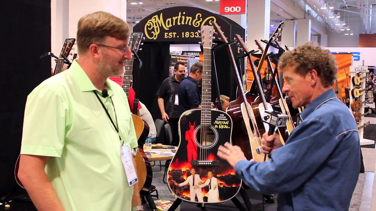 Chris with Martin Guitars at Summer Namm 2014 - YouTube