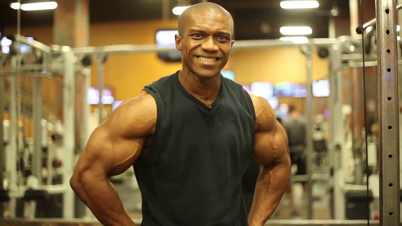 Pump and pose - YouTube