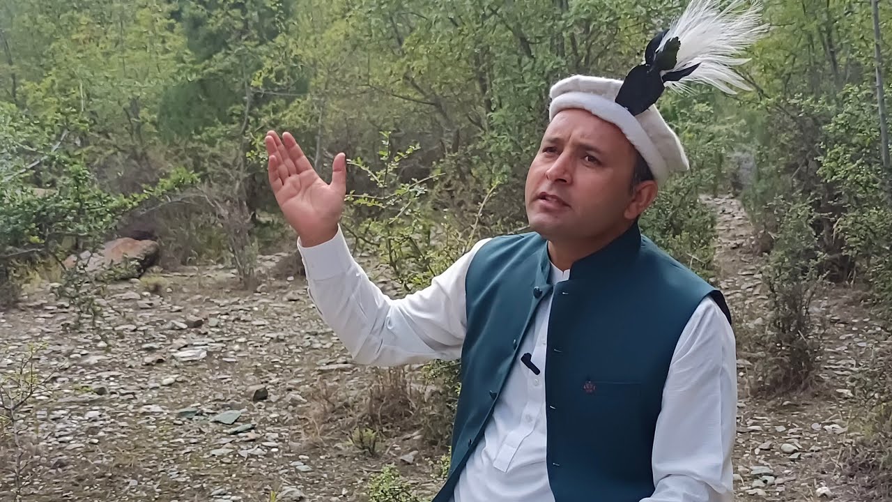 Famous singer Salman Paras sang a melodious song at Rakaposhi - YouTube