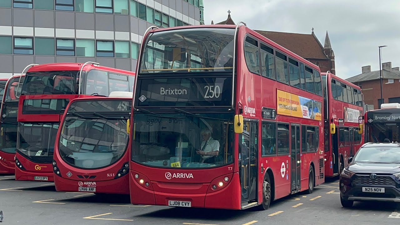 FRV. Arriva London Route 250. West Croydon Bus Station - Brixton. Enviro400 Trident T7 (LJ08 CVY ...