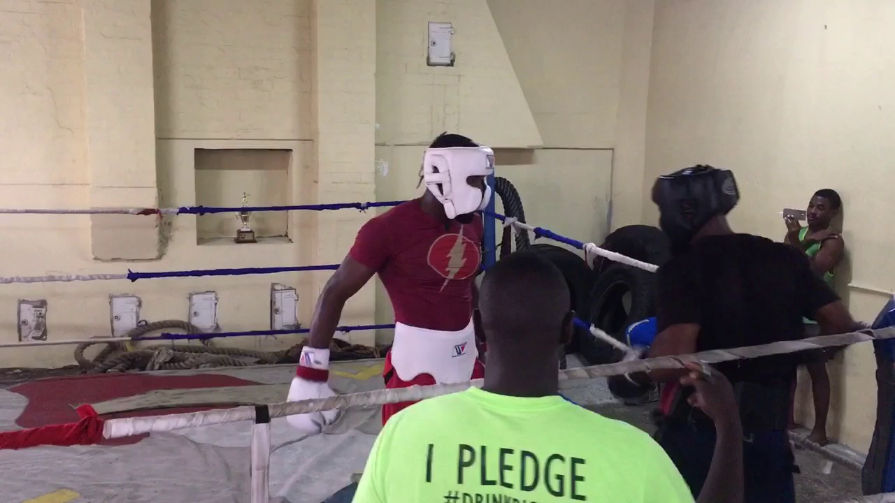 Sakima mullings and kemahl russell, high class sparring. 7 complete ...