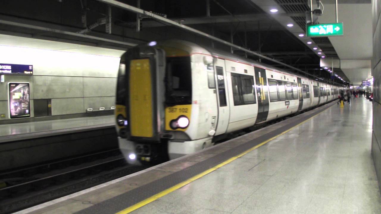 Class 387 Electrostar - Thameslink - St Pancras International Station ...