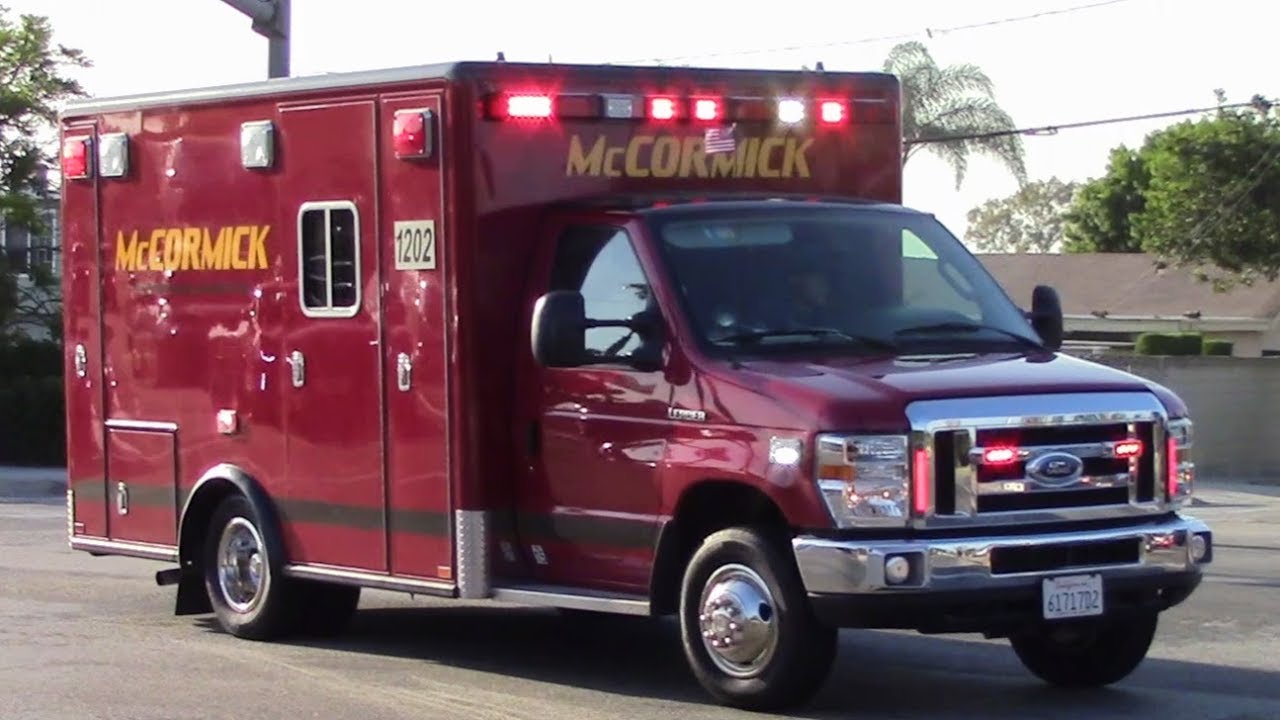 McCormick Ambulance 1202 responding (Dual siren & Horn) - YouTube
